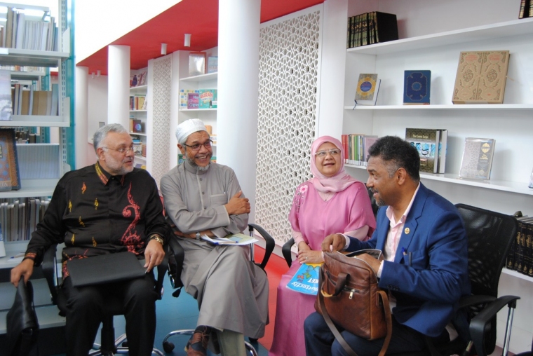 Academia Library Hosts Prof Fataar's Book Launch - Al-Ikhlaas Academia ...